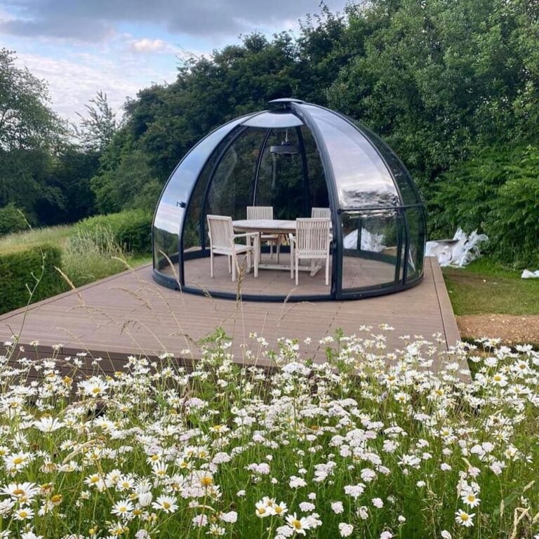 Royal Domes - Outside Space Solutions